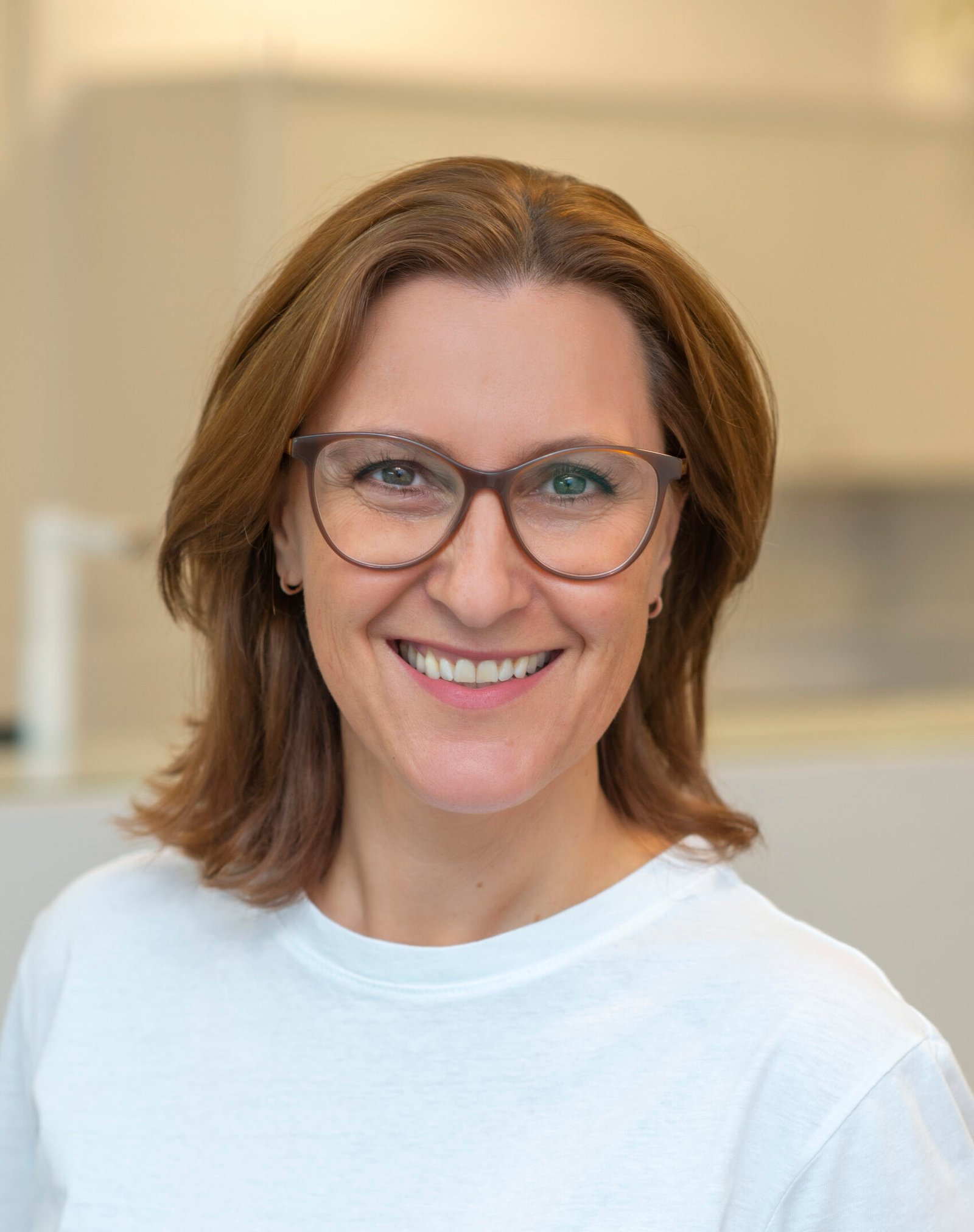 Dr. Martina Dinhobl - Team
